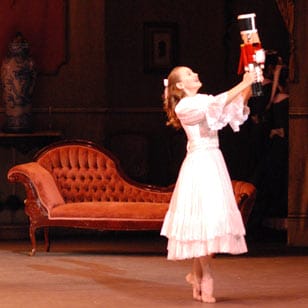 Charlottesville Ballet Performs "The Nutcracker" - Camryn Limousine
